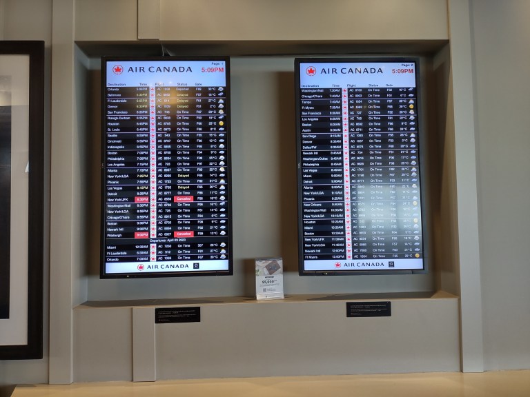 Lounge Review: Air Canada Maple Leaf Lounge | Toronto YYZ | Terminal 1 ...