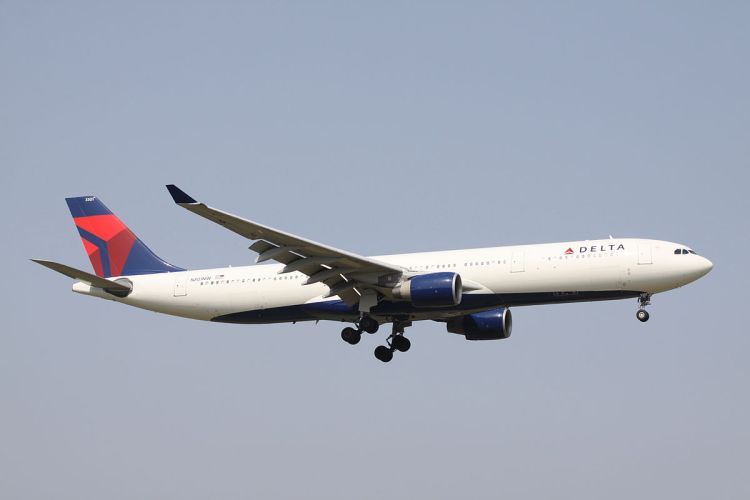 Flight Review: Delta One Business Class | A330-300 | Atlanta to ...