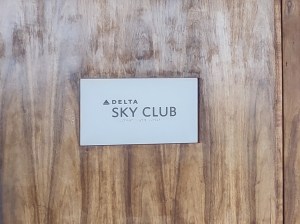 Lounge Review: Delta Sky Club | Honolulu (HNL) Terminal 2 (2023) – Bun ...