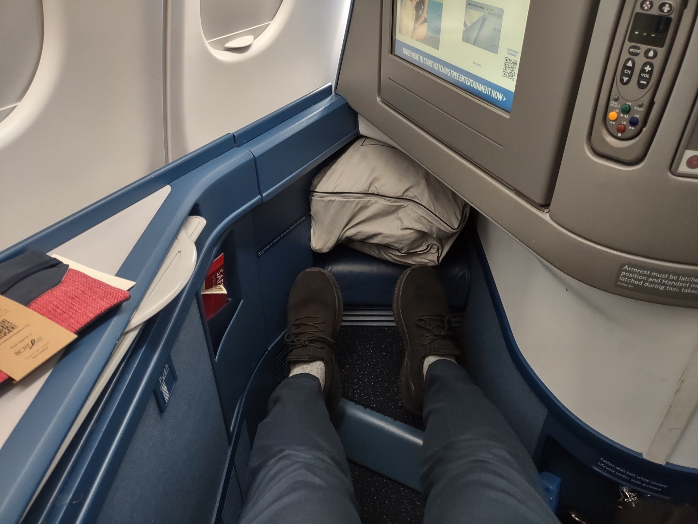 Flight Review: Delta A330-300 | Delta One Business Class | Honolulu to ...